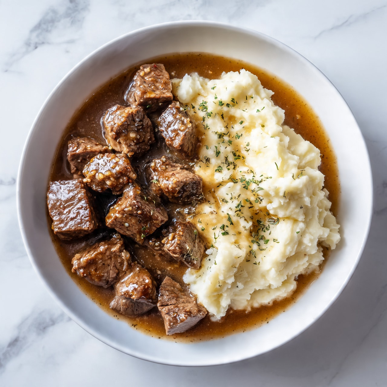 Garlic Butter Steak Bites and Potatoes: Irresistible Dinner Delight